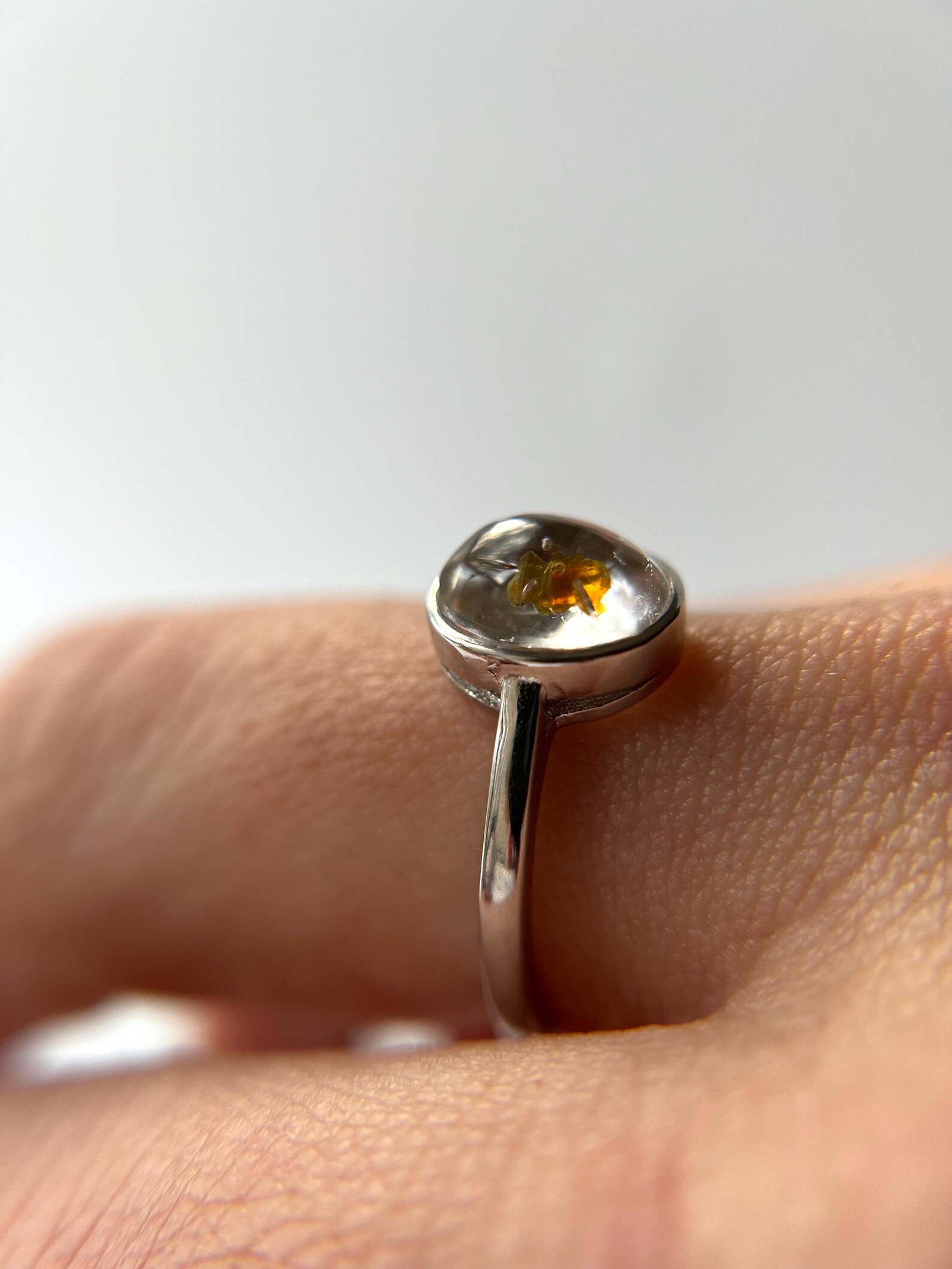 Golden Enhydro Quartz Teardrop Ring With Clear Moving Bubble and Black ...