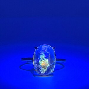 Golden Enhydro Quartz Ring With Clear Moving Bubble and Black Moving ...