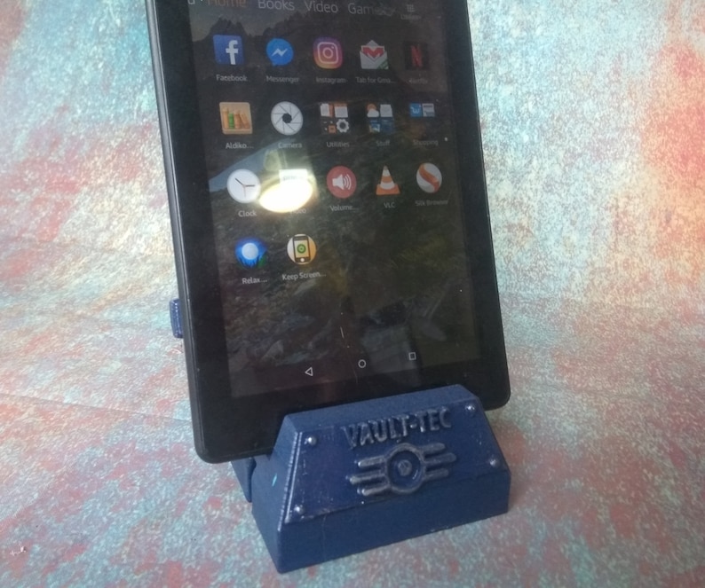 Fallout Phone Stand / Mobile Charging Station / Fallout Iphone - Etsy