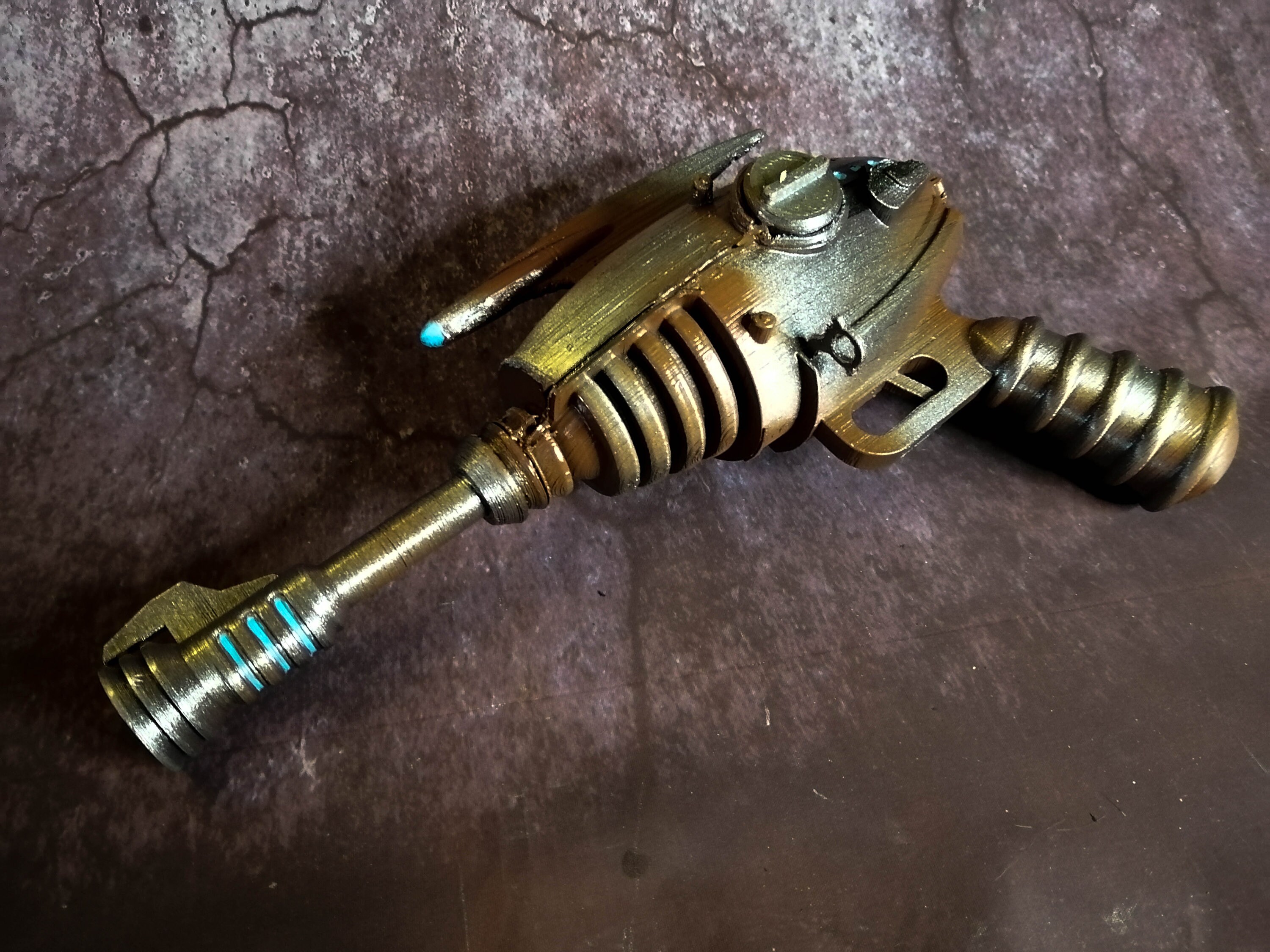 Alien Blaster Fallout Blaster Replica Firelance Blaster | Etsy