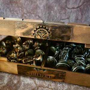 Xenomorph Chess Set - Geiger Inspired Alien Chess Set - Etsy