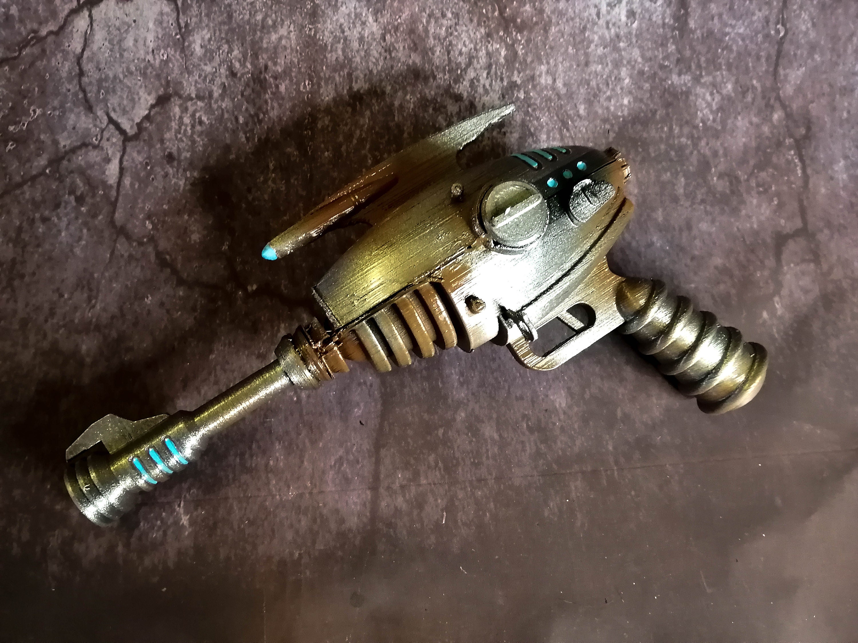 Alien Blaster Fallout Blaster Replica Firelance Blaster | Etsy