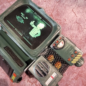 Pip Boy 2000 | Pip-boy 2000 Mk VI Fallout 76 | 3D Printed Pip Boy 76 ...