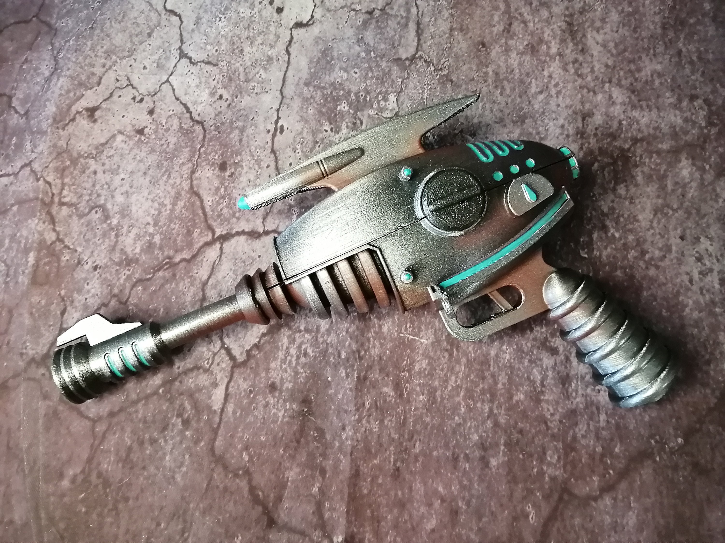 Alien Blaster Fallout Blaster Replica Firelance Blaster - Etsy Canada