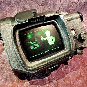 Pip-boy Mk V Fallout TV Show 3D Printed Pip Boy Mk IV / MK V Fallout ...