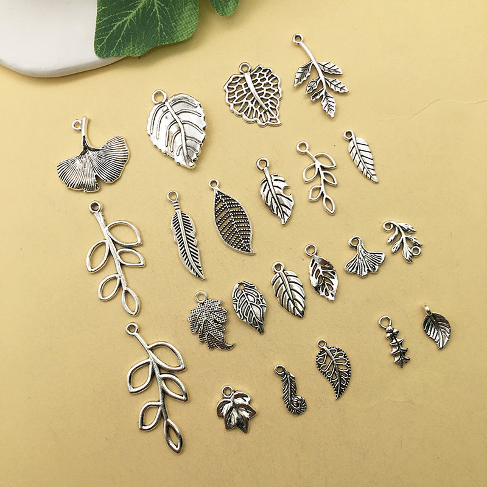 20pcs Mixed Leaves Charm Charms BULK Antique Silver Tone，for DIY Hand ...