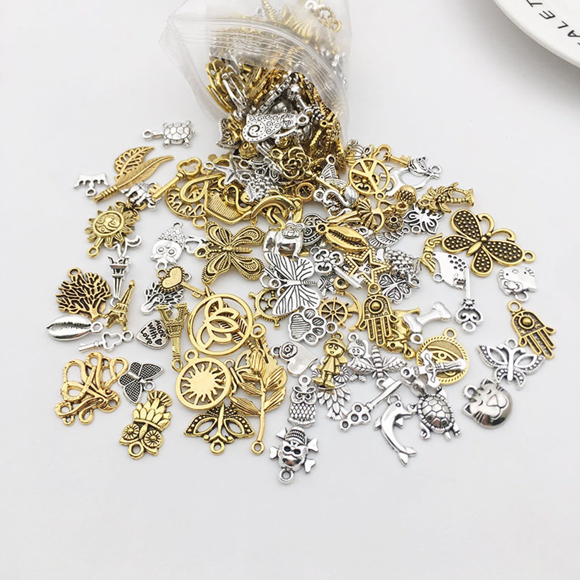 200pcs Assorted Mixed Charms in BULK Antique Silver Tone，antique Gold ...