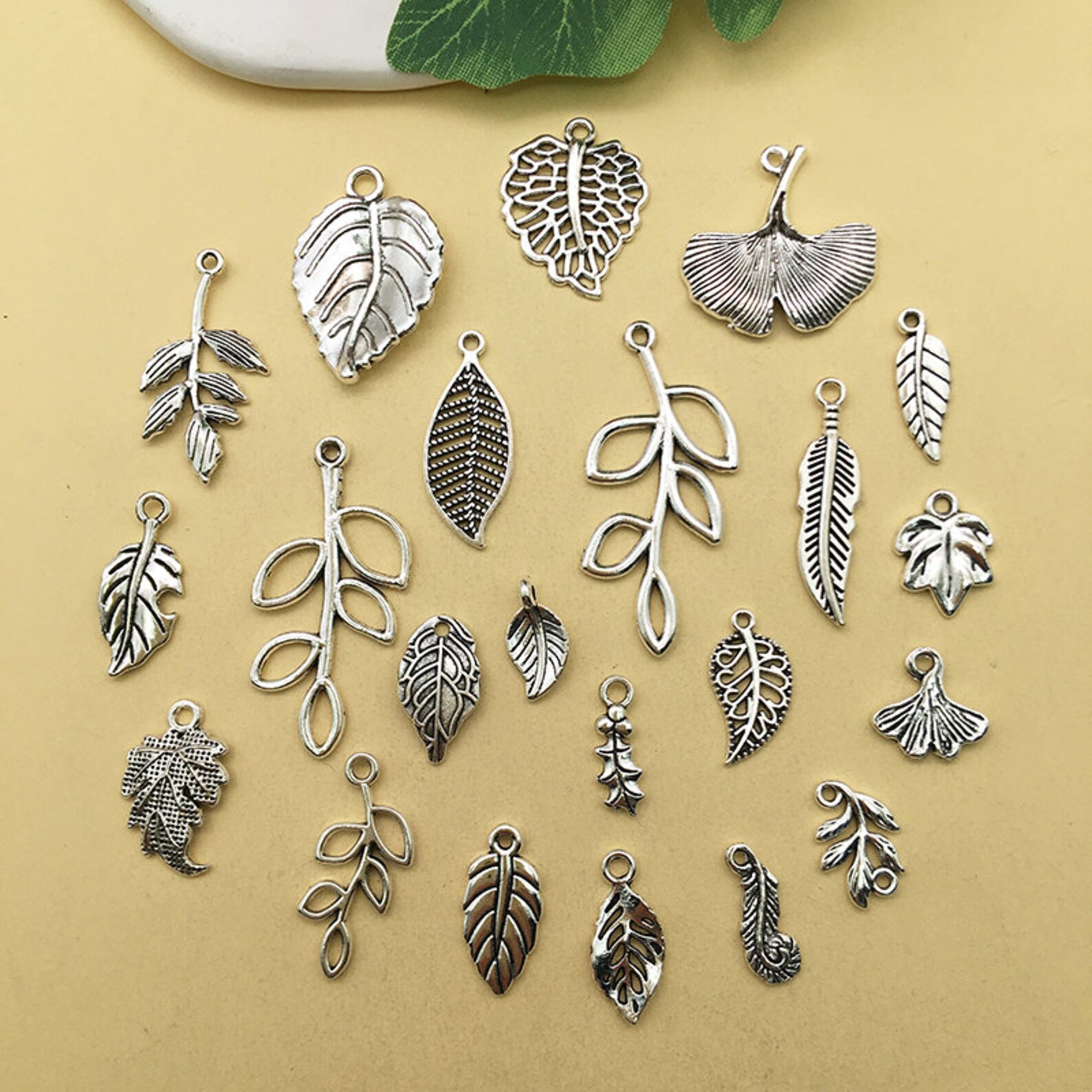 20pcs Mixed Leaves Charm Charms BULK Antique Silver Tone，for DIY Hand ...
