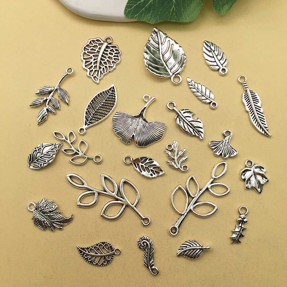 20pcs Mixed Leaves Charm Charms BULK Antique Silver Tone，for DIY Hand ...