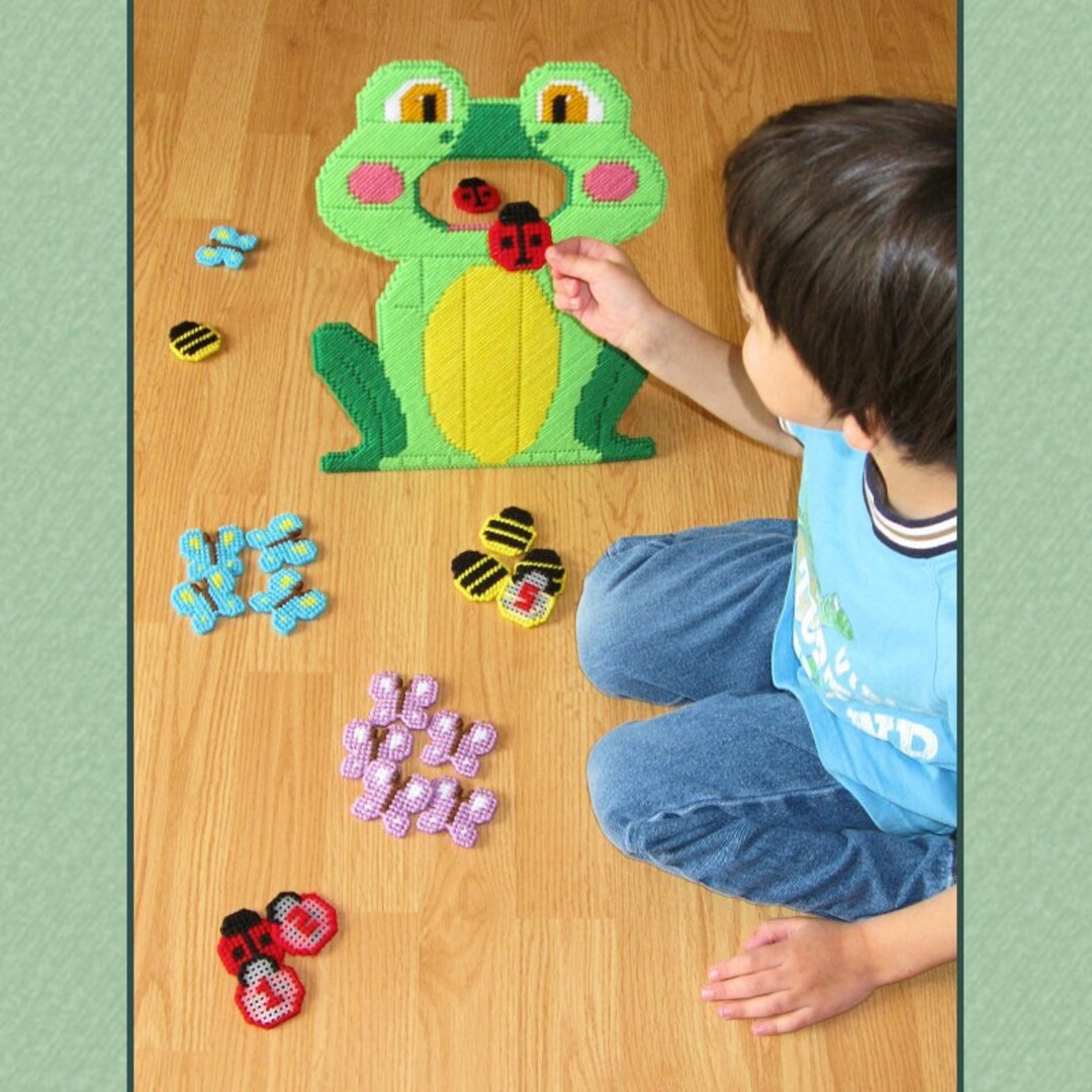 Plastic Canvas Pattern Download - Feed the Frog Game - Toss and Score ...