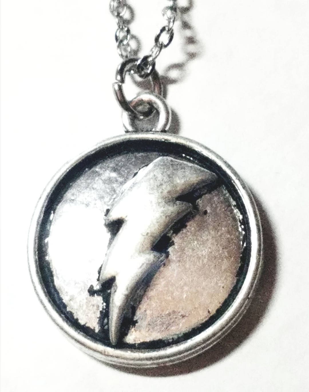 Captain Marvel Shield Necklace - Etsy