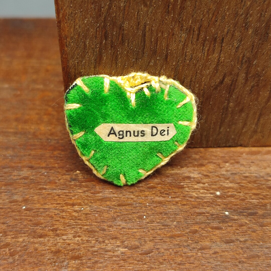 Religious Vintage Agnus Dei - Heart Shaped - Shrine Relic - Shrine ...