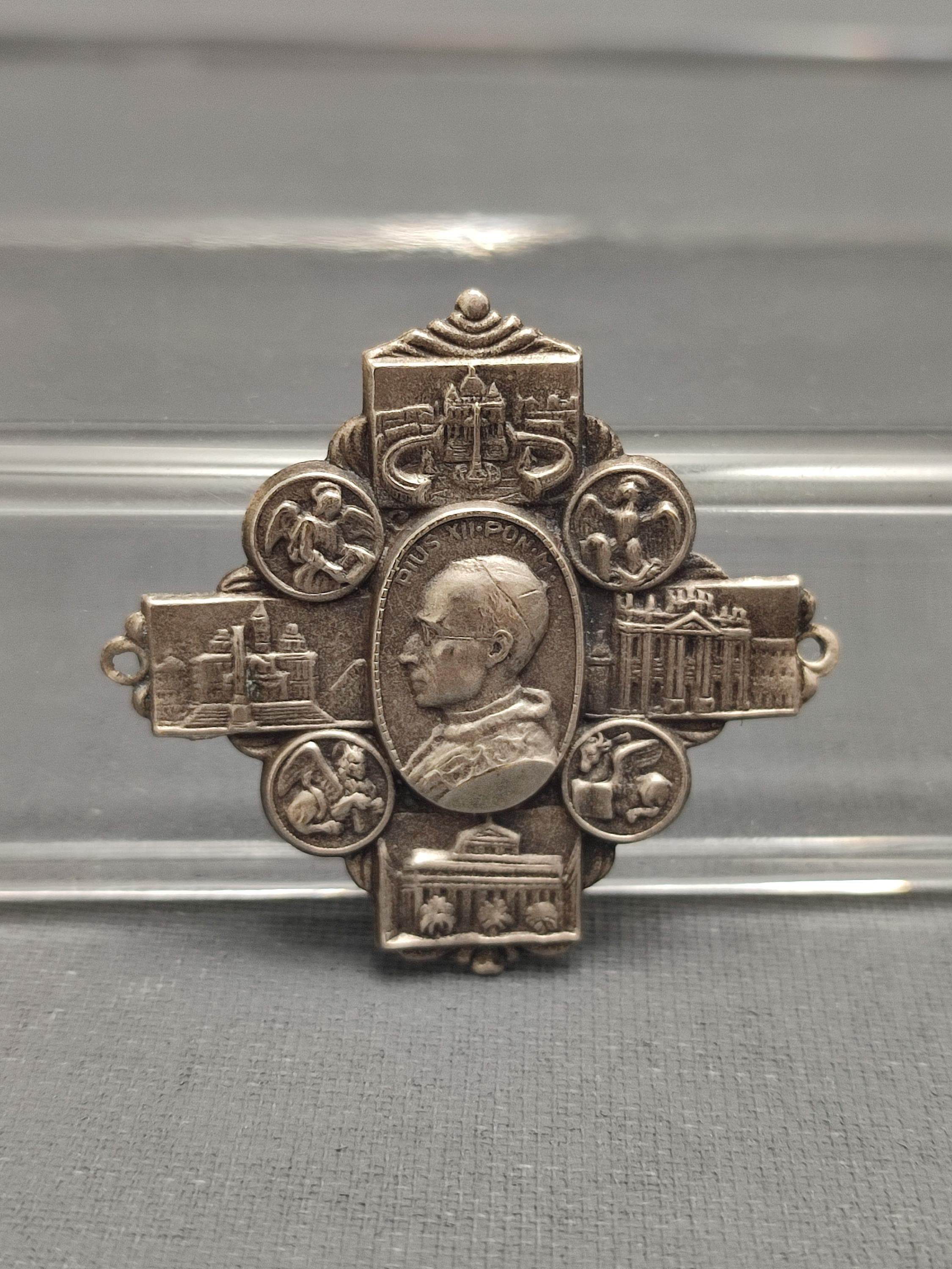 Religious 1950 Holy Year Celebration Pius XII • Roma • Medallion - Etsy