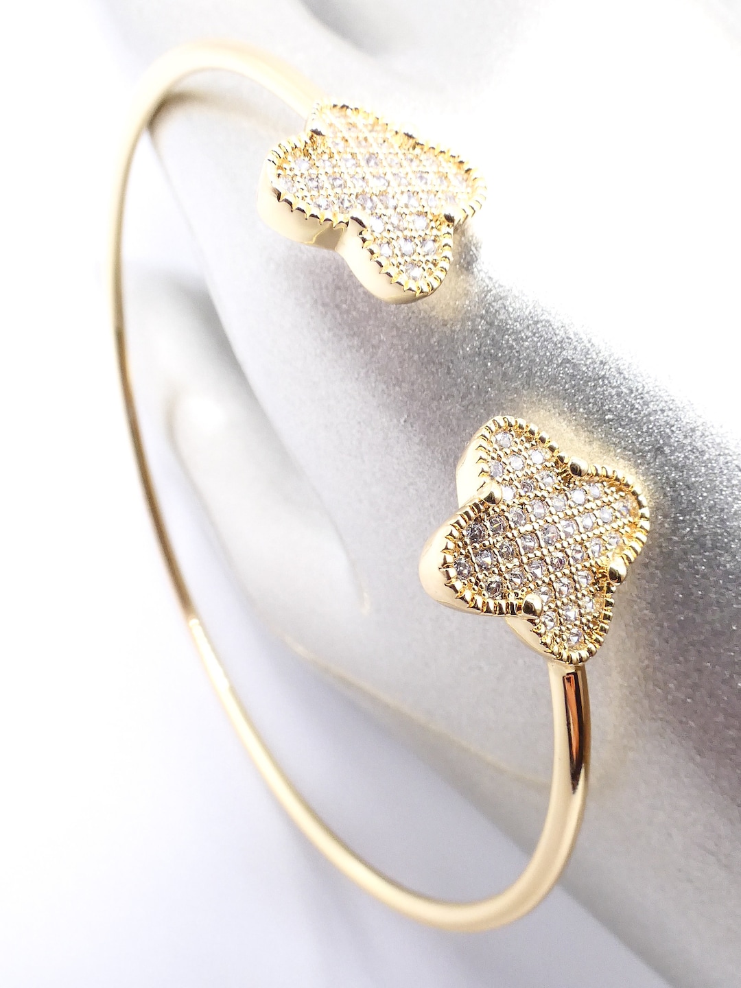 LUXURIOUS 18kt Gold Plated Pave Crystals Clover Flower End Tips Thin ...