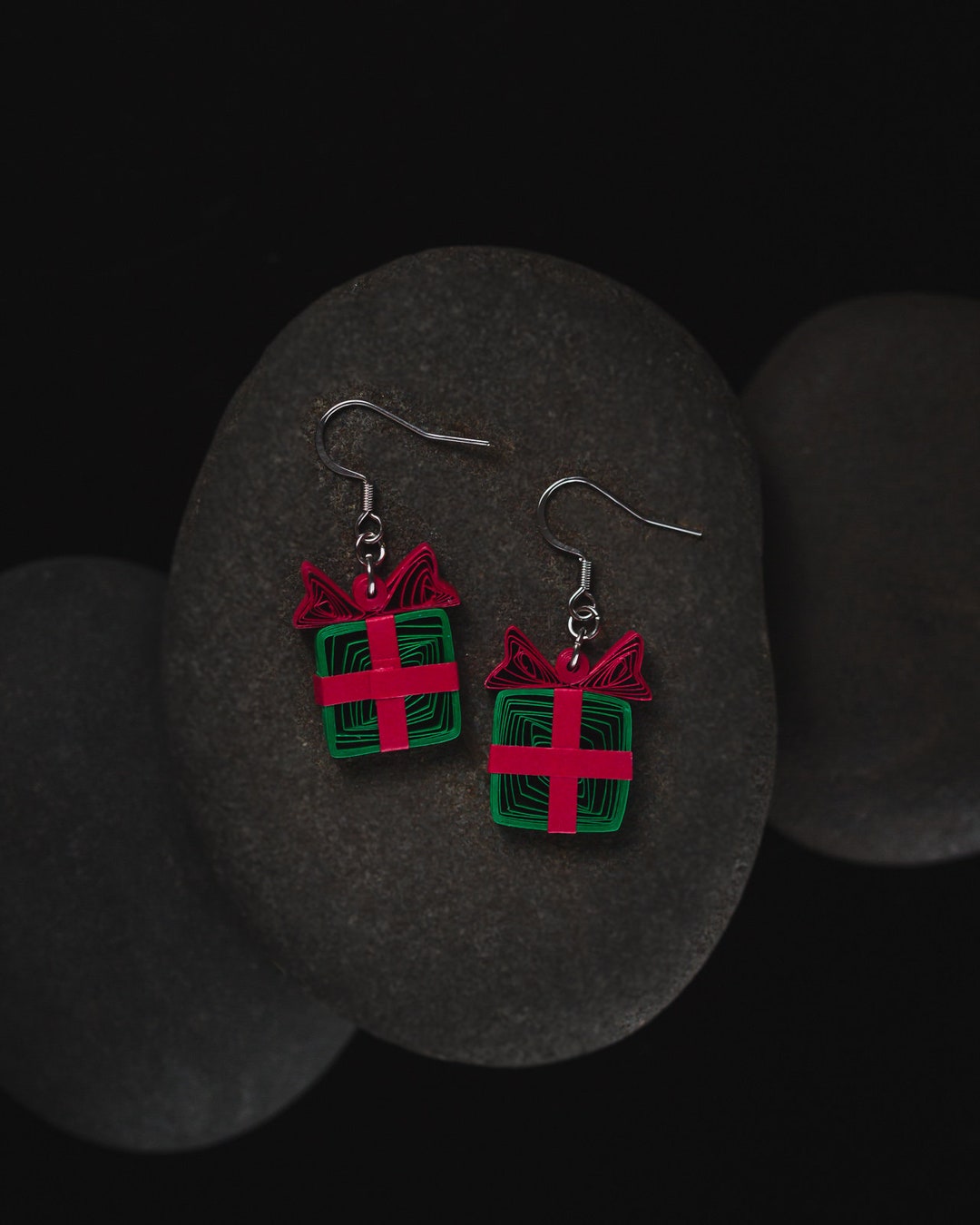 Christmas Gift Box Paper Quilling Earrings - 1st Anniversary Paper ...