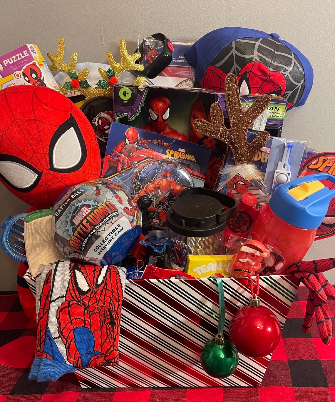 New - Boy’s Large Exclusive Spider-man Gift Christmas Basket - Pre ...