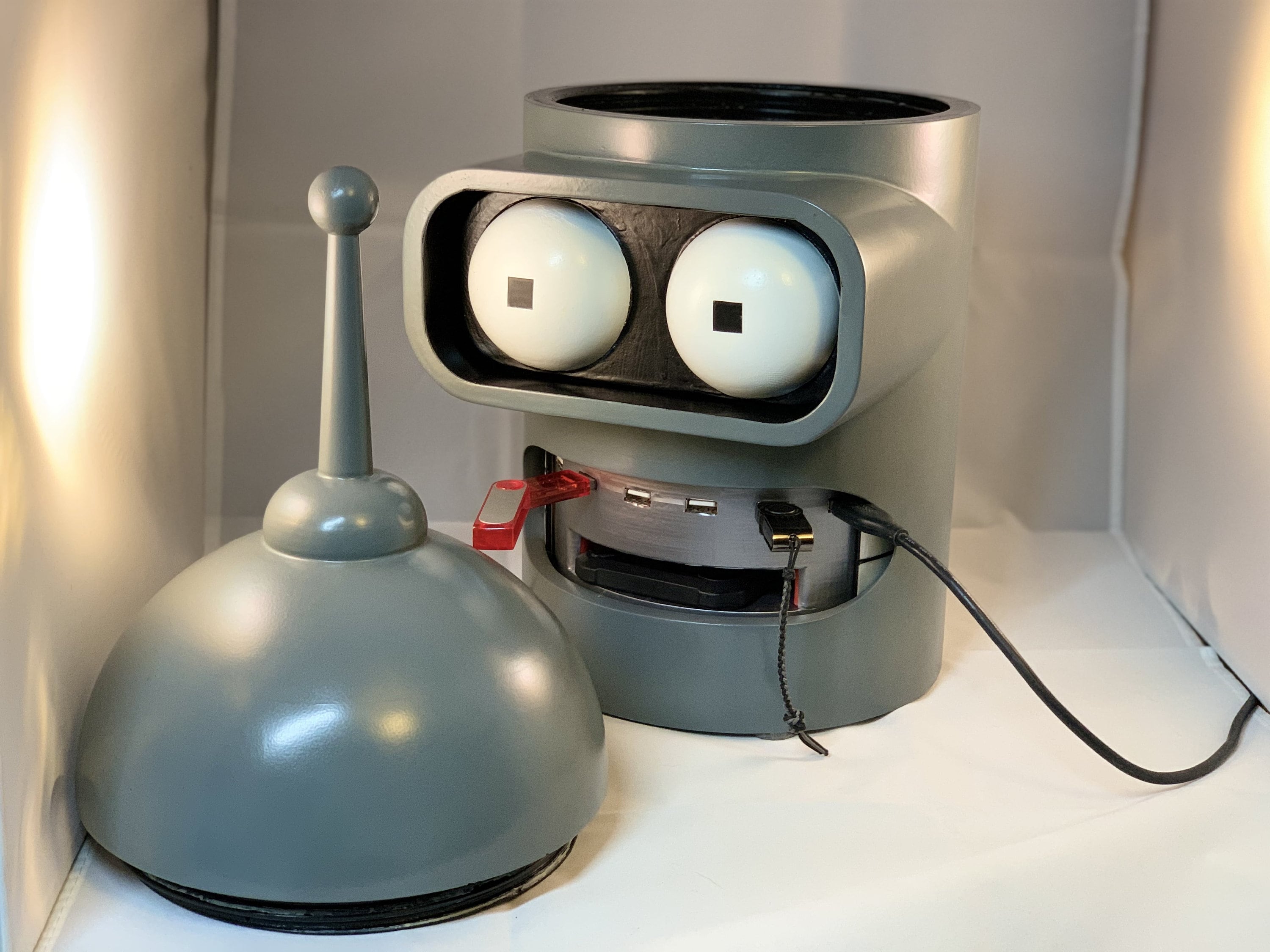 Futurama's Bender Inspired Desktop Organiser With Wireless Charger and ...