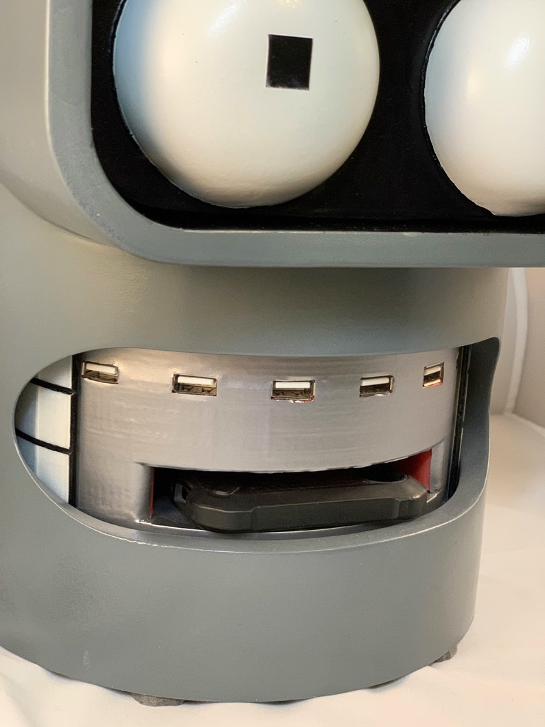 Futurama's Bender Inspired Desktop Organiser With Wireless Charger and ...