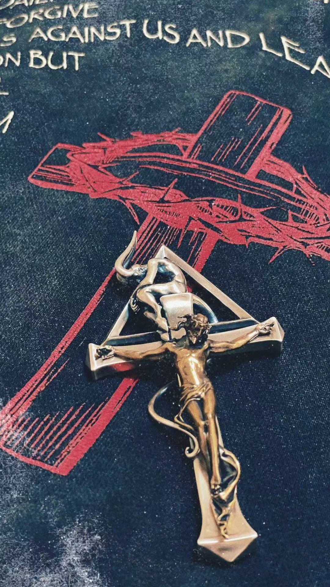 Brass/bronze Jesus and Silver Cross- Pendant of Taming the Devil ...