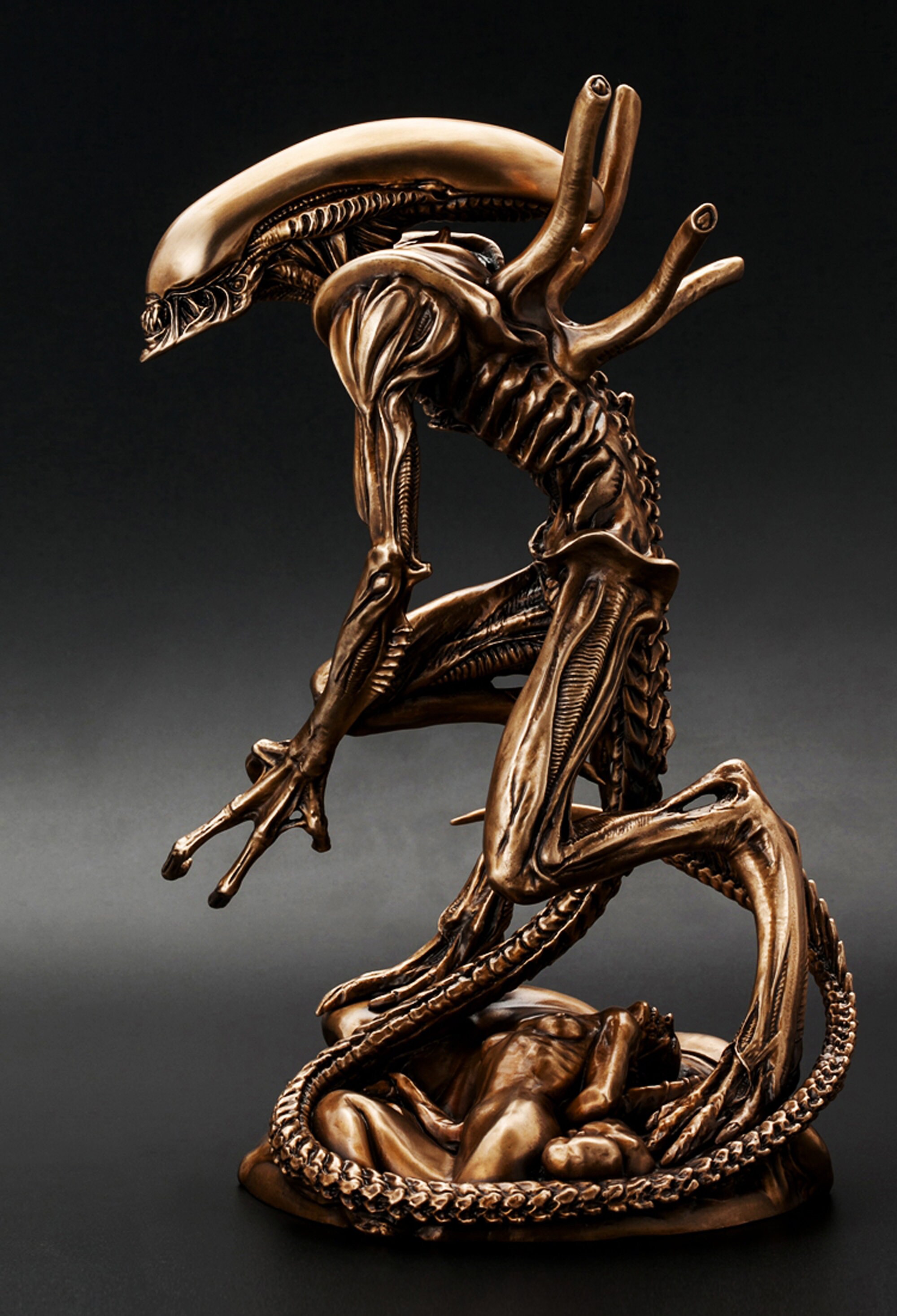 Alien - Bronze Aline Hive Warrior - Alien Bronze Statue - Alien Vs ...