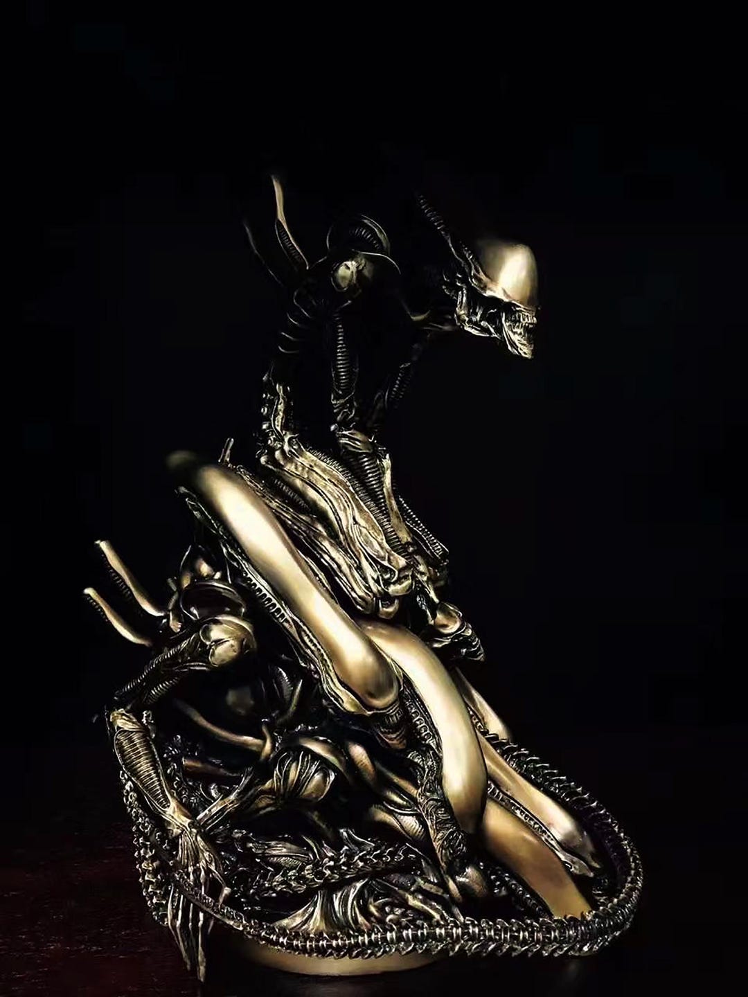 Alien Pile Bronze Statue- Alien Bronze Statue- H.R. Giger- Takayuki ...