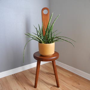 Vintage William Fetner Style Keyhole Chair - Etsy