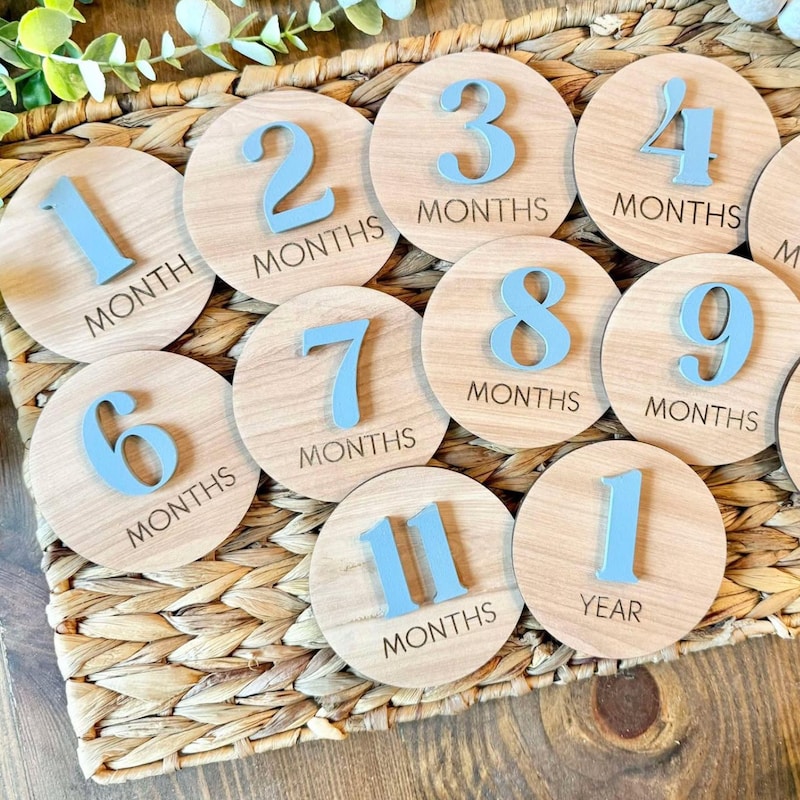 Round Wood Milestone Cards - Etsy
