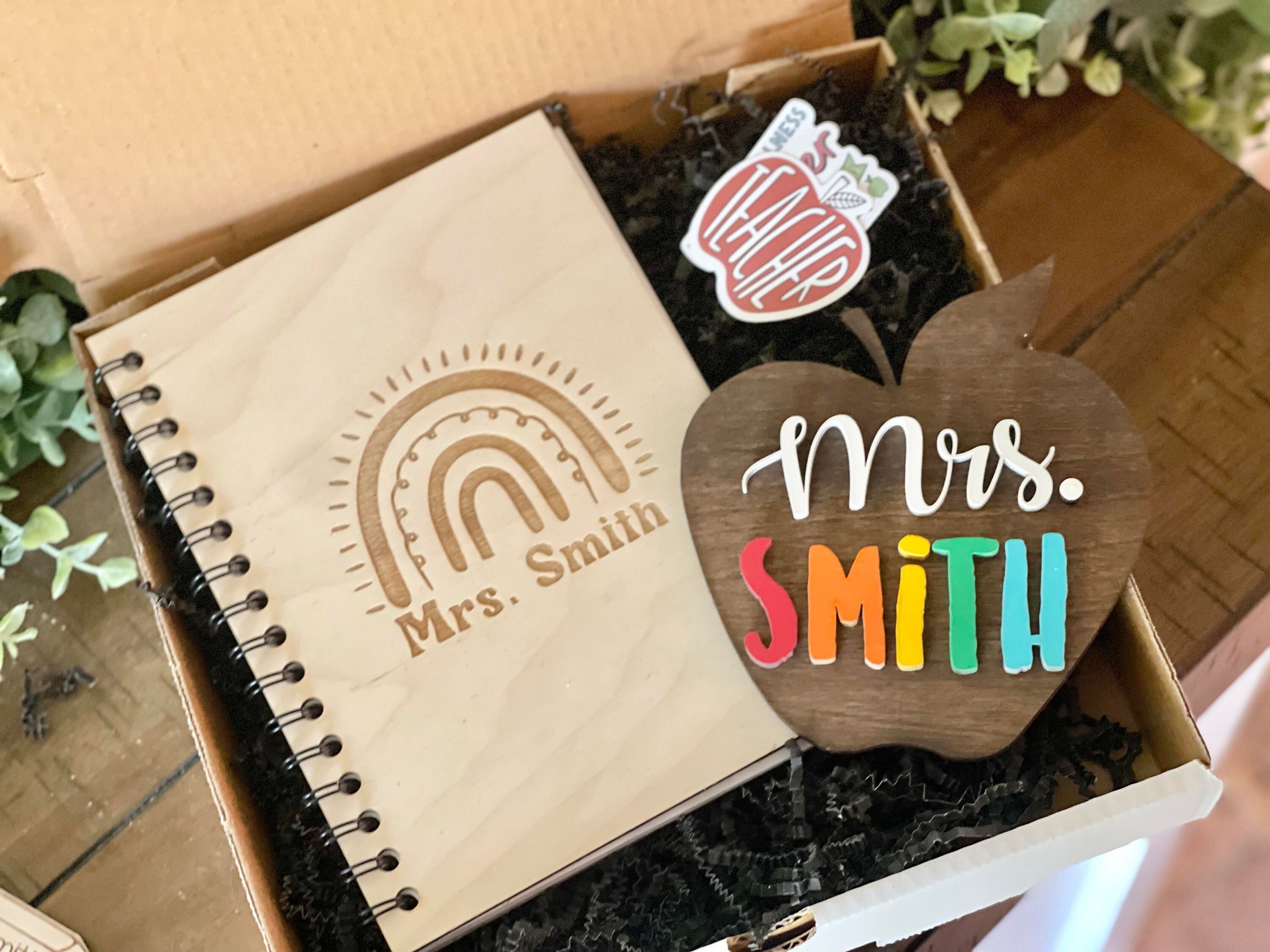 Teacher Gift Set Personalized Desktop Teacher Apple Sign - Etsy