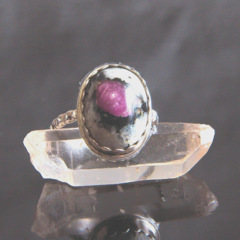Metalsmith Ruby Ring - Etsy
