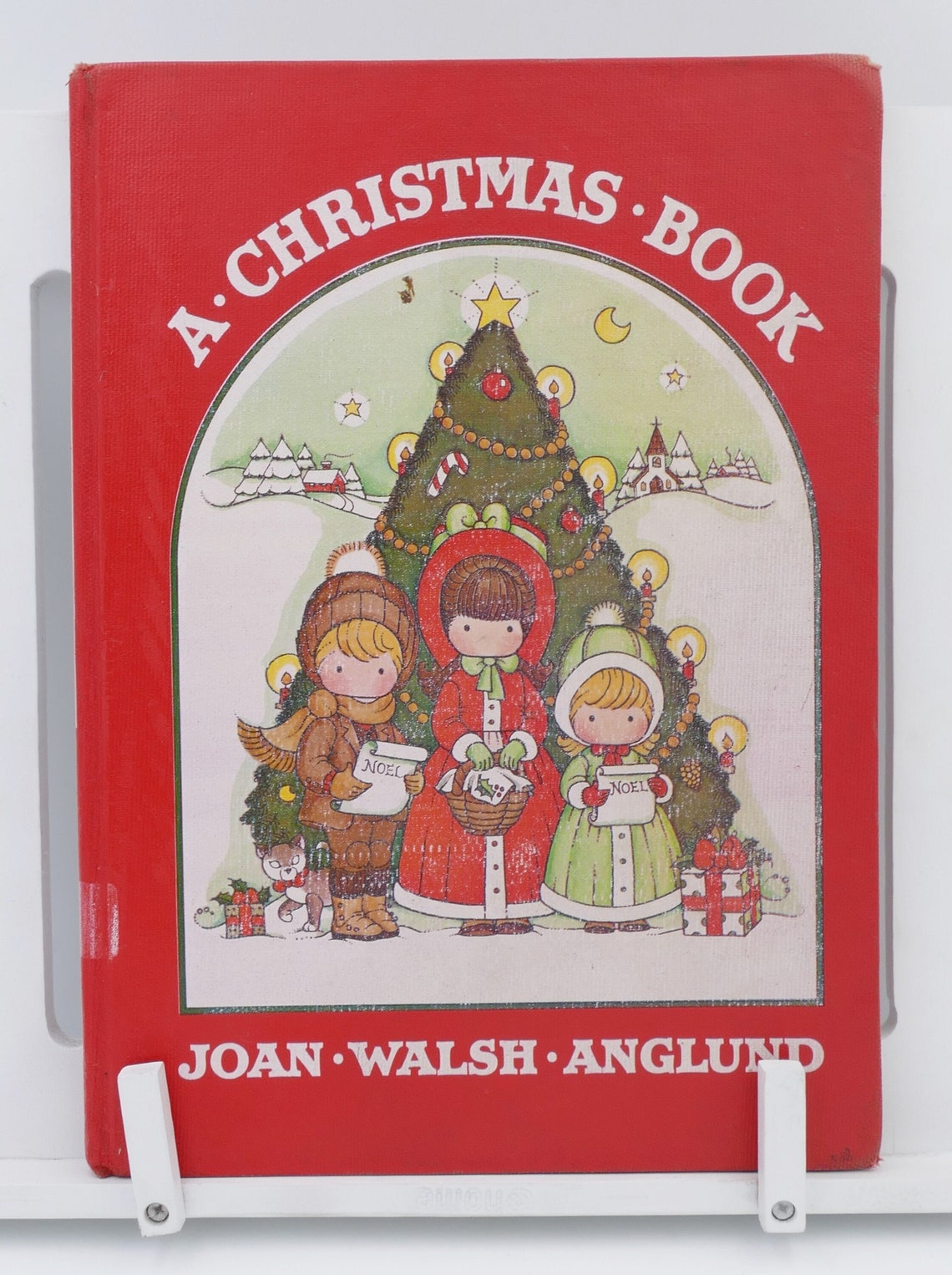 Vintage 1983 A Christmas Book Joan Walsh Anglund - Etsy
