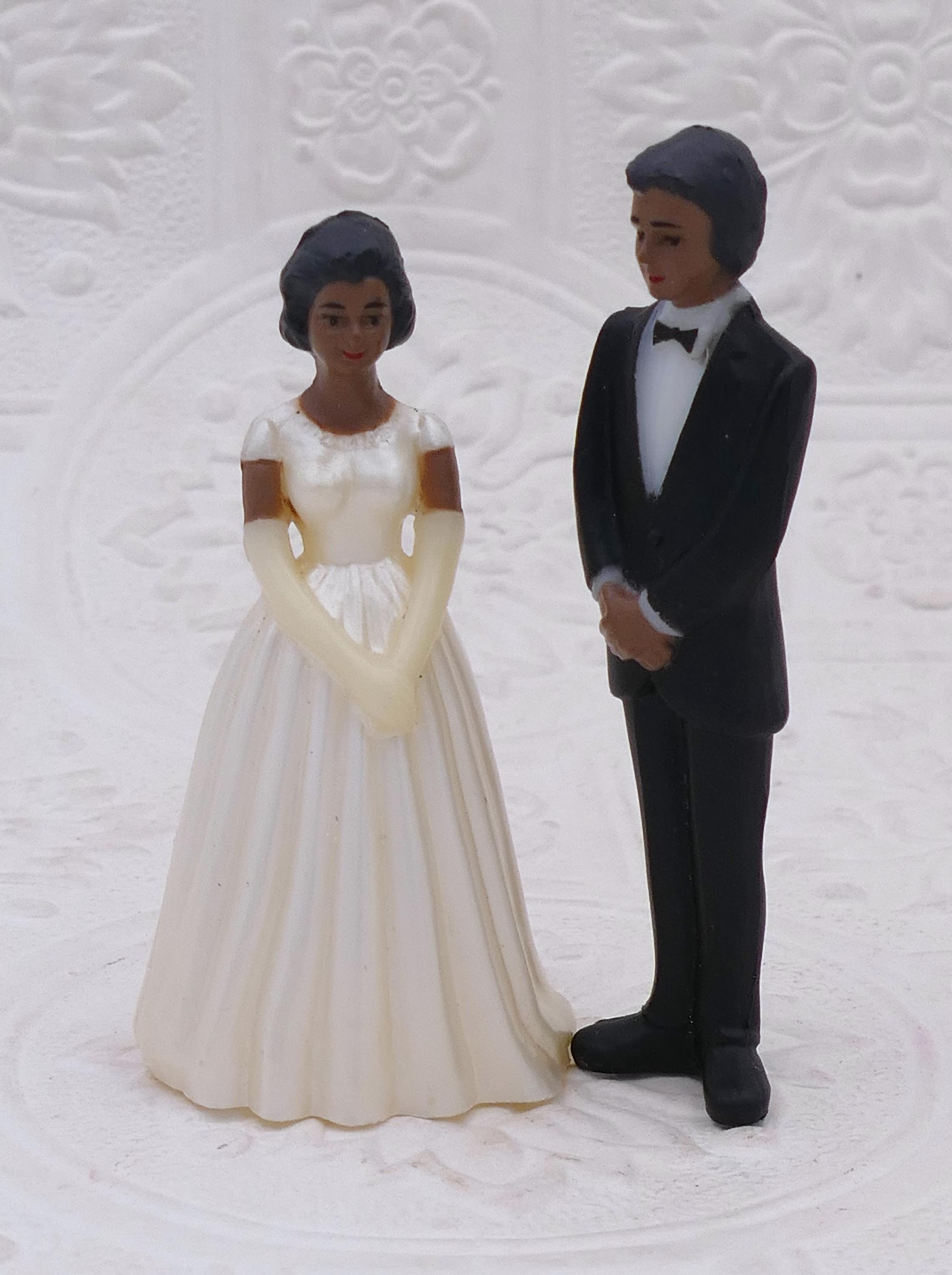 Vintage Plastic Wedding Cake Topper Bride Groom Cake Topper Cake Décor ...