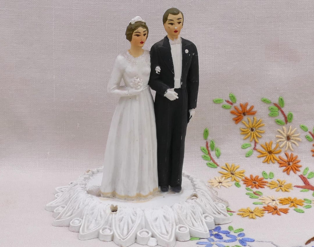 Vintage Plastic Wedding Cake Topper Bride Groom Cake Topper Cake Décor ...
