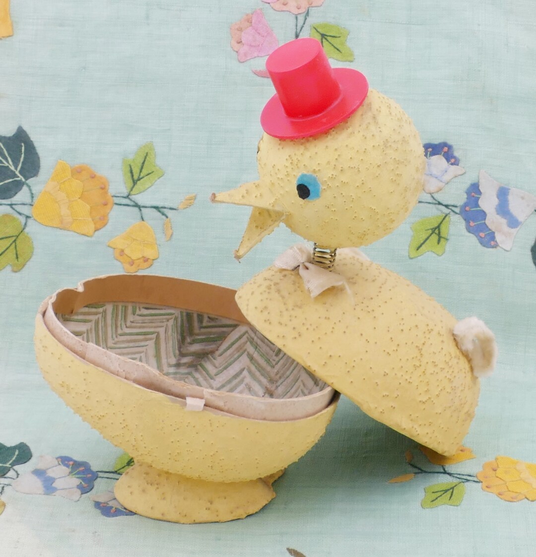 Mid-century 1940's Easter Bobblehead Nodder Top Hat Chick Candy ...
