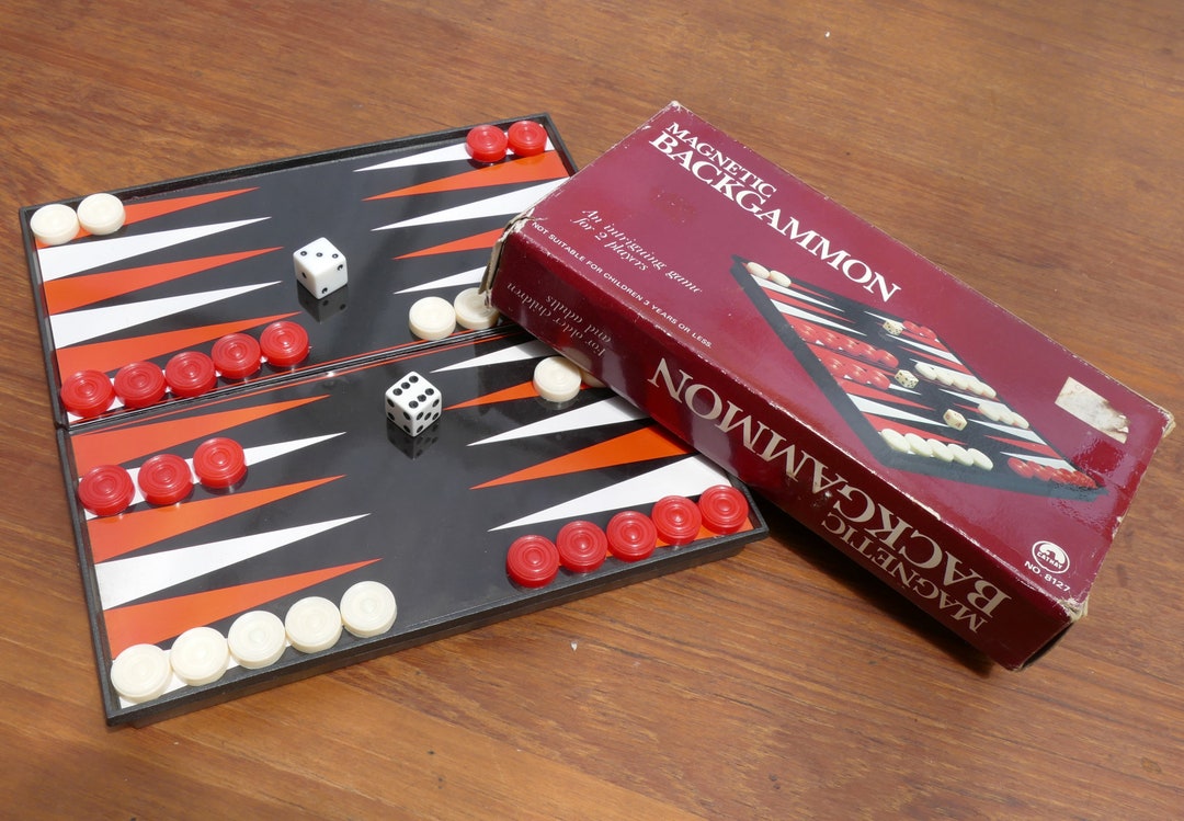 1970's Vintage Travelling Magnetic Backgammon Set Complete - Etsy
