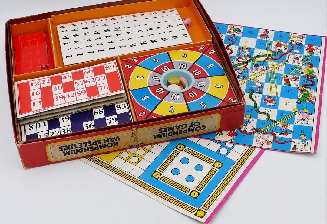 1970'S Compendium of Games Ludo Snake and Ladders Tiddlywinks Bingo ...