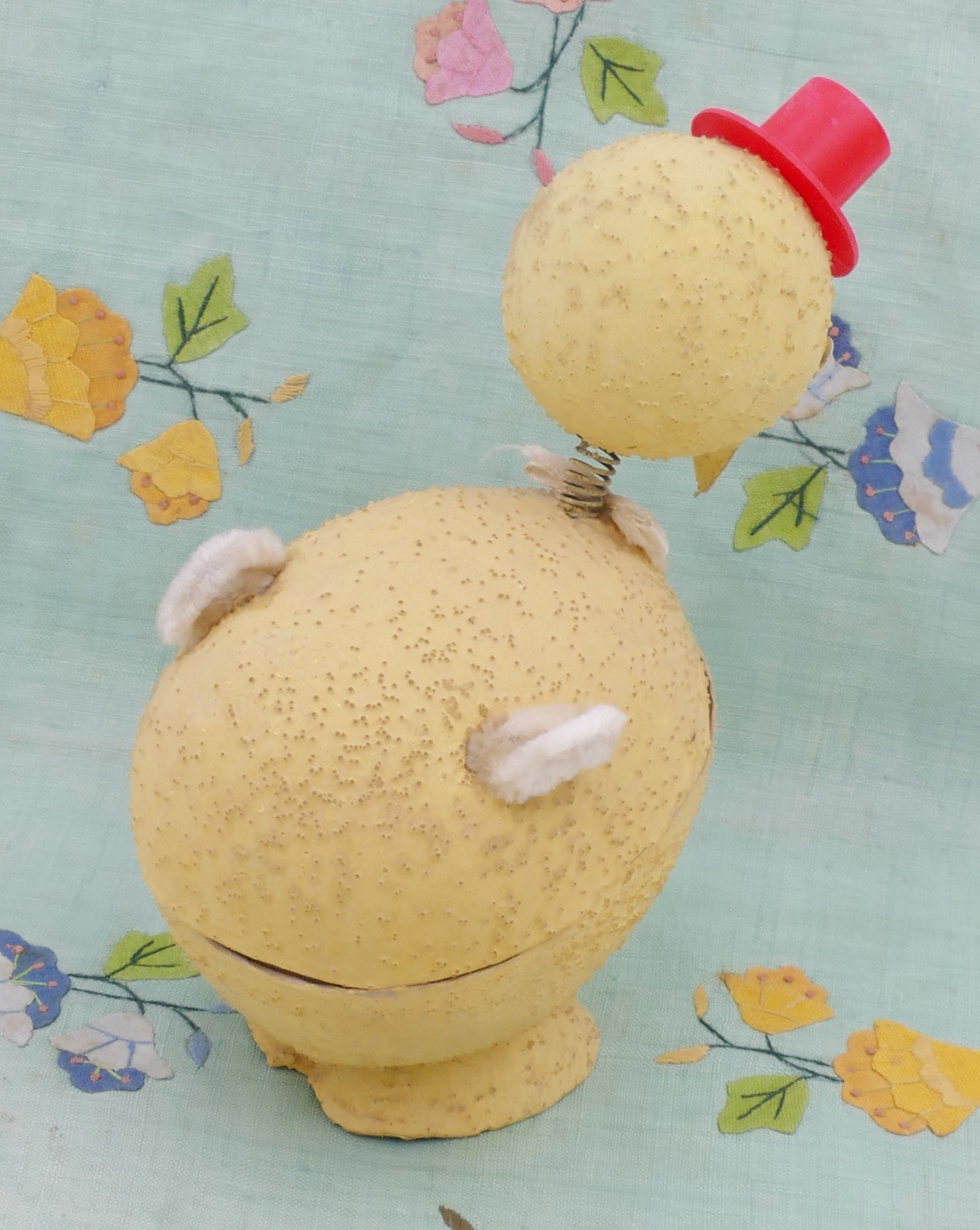 Mid-century 1940's Easter Bobblehead Nodder Top Hat Chick Candy ...