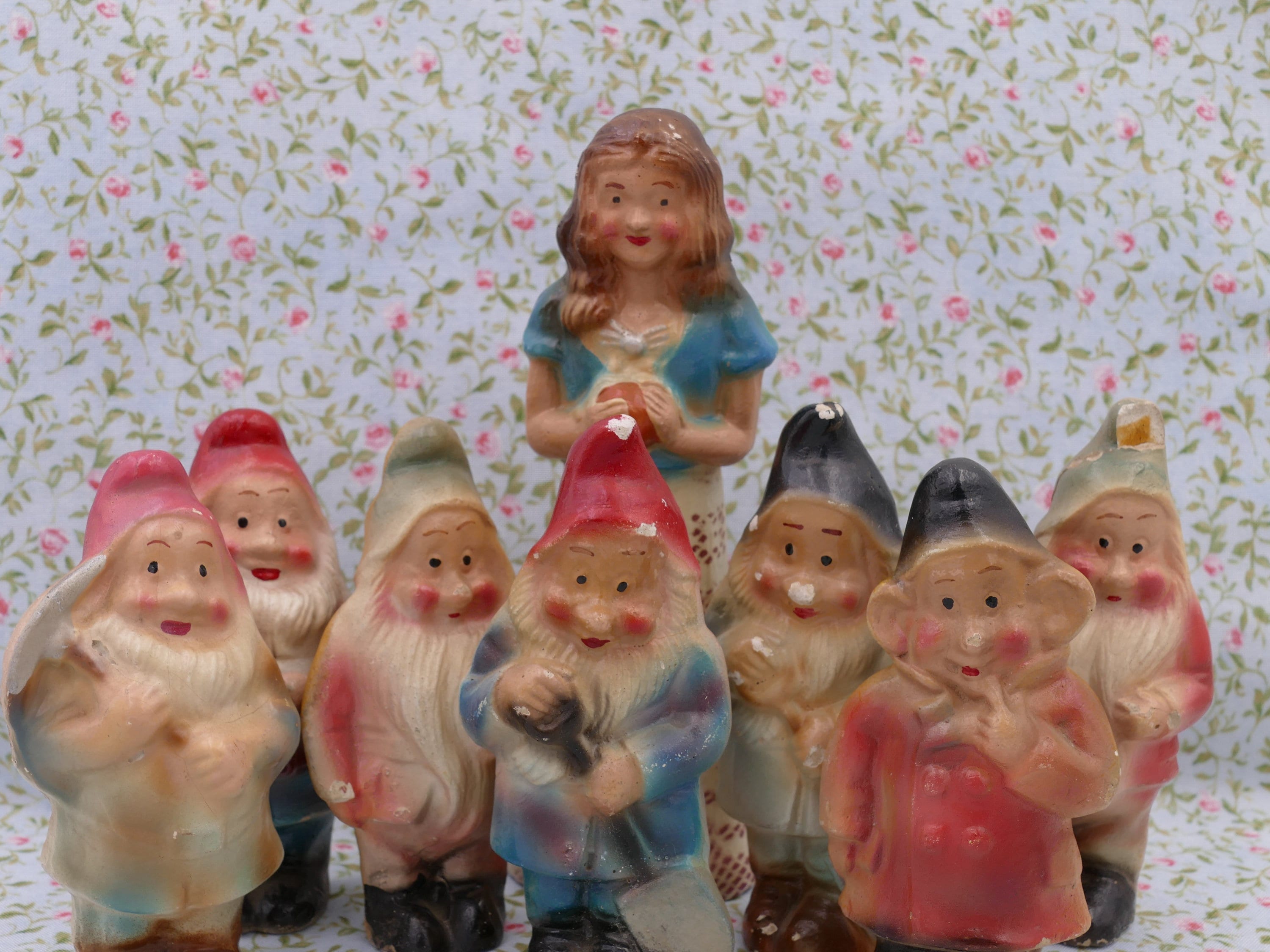 Super rare Disney’s Snow White and the seven dwarfs chalkware dwarfs. 5 ...