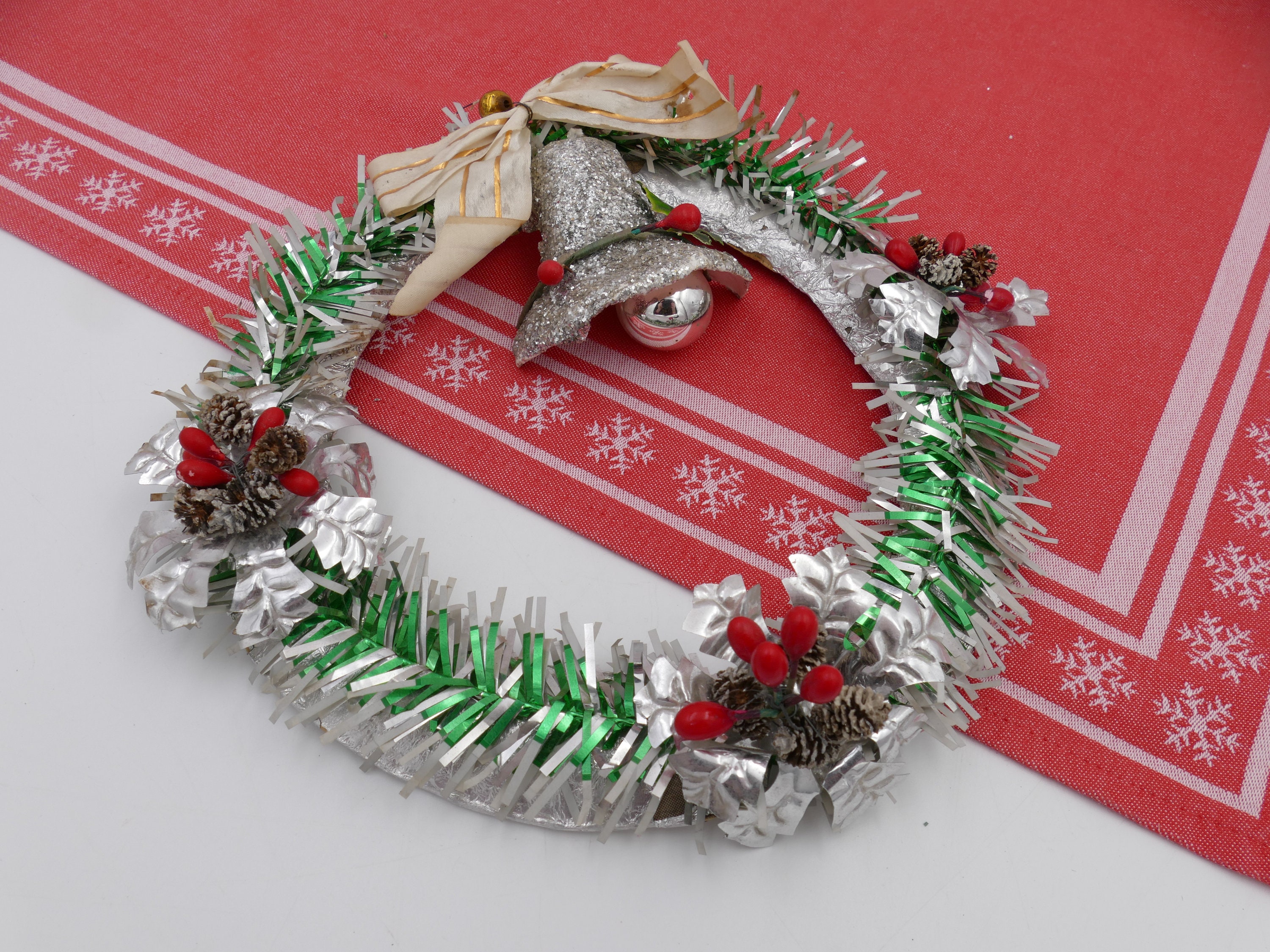 Vintage Mid-century Christmas Atomic Foil Wreath Decoration - Etsy