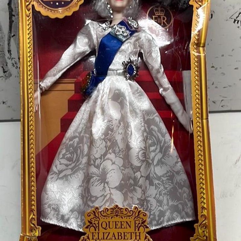 Queen Elizabeth Doll - Etsy