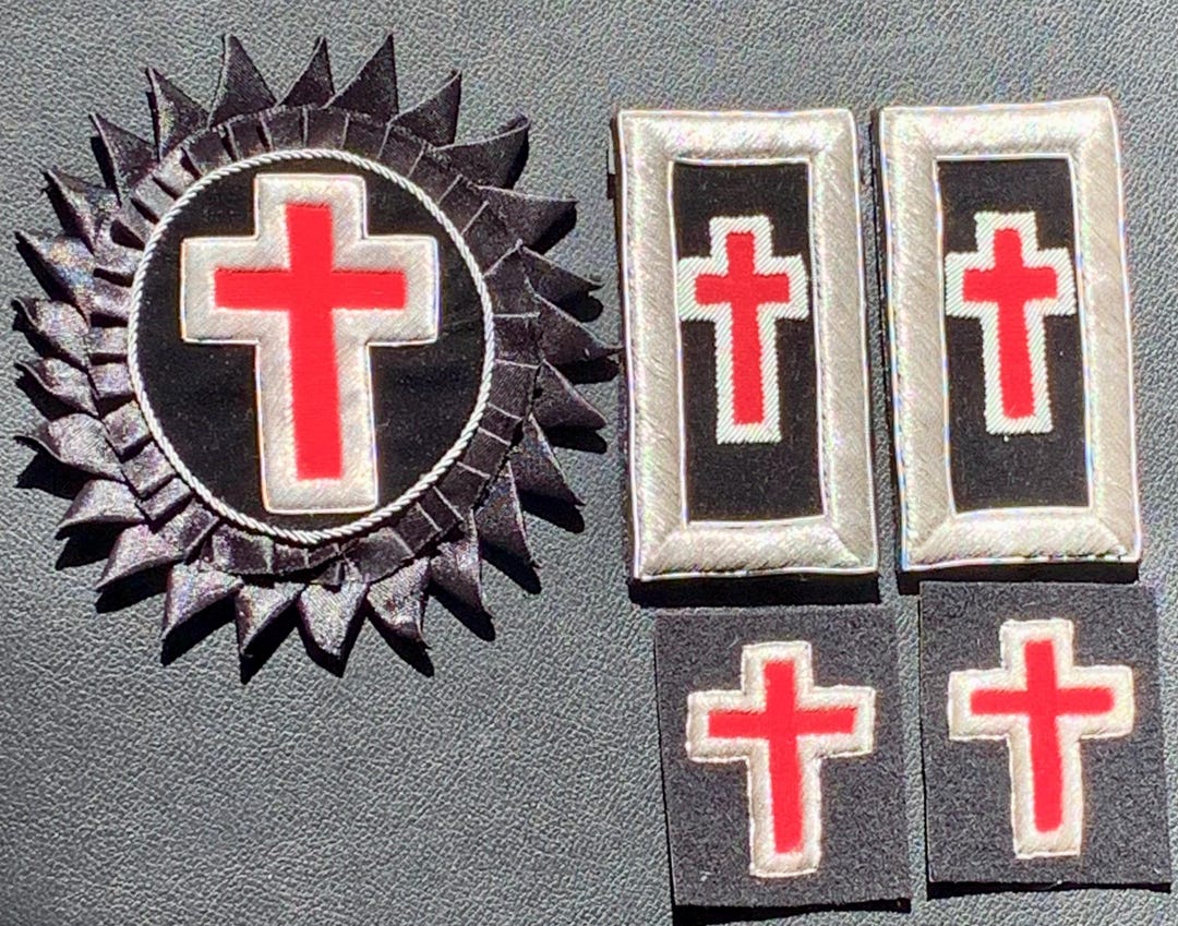Sr Knight Templar Silver Mylar Uniform Set Rosette/pair of Shoulder ...