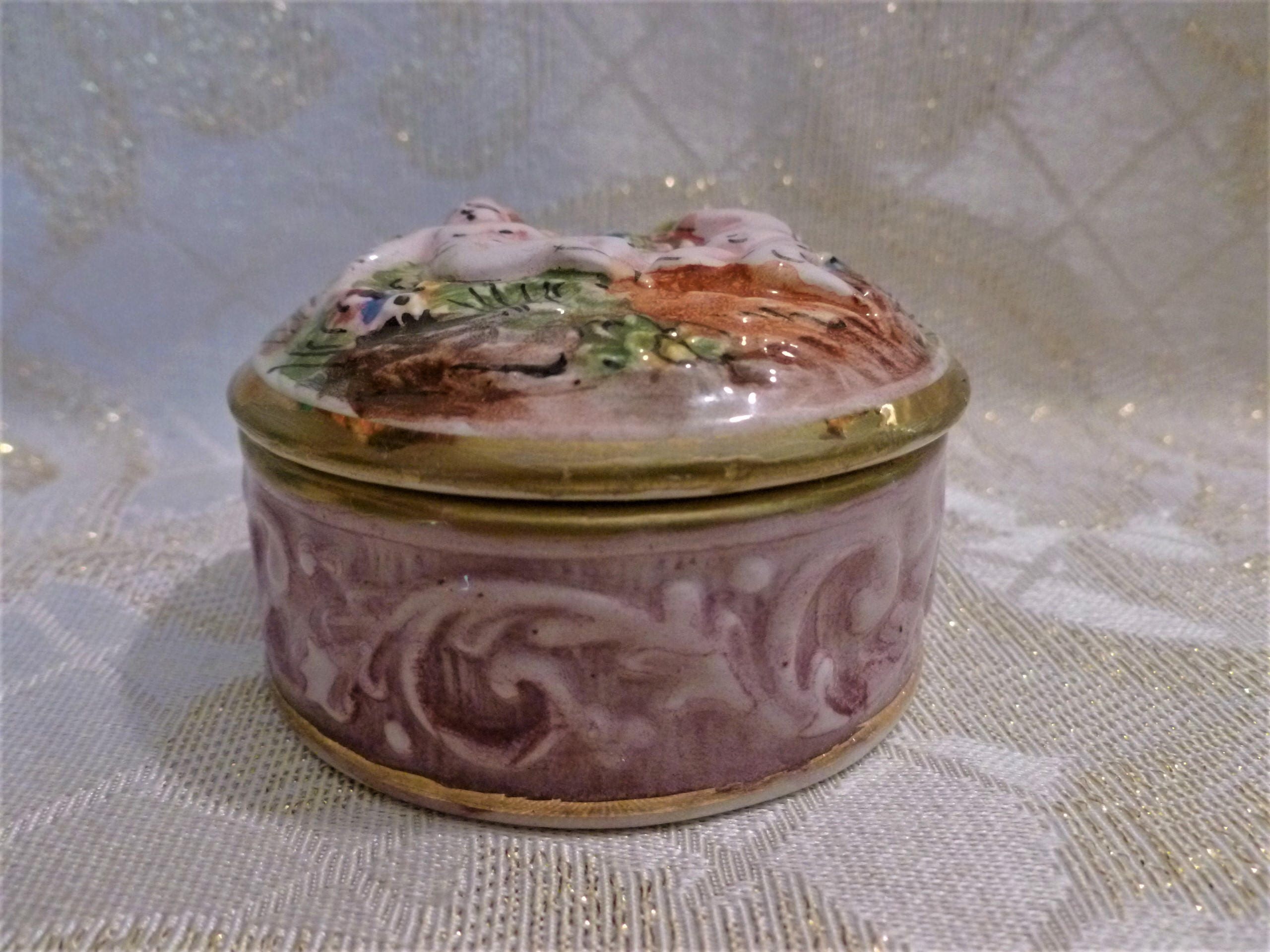 R. Capodimonte Italy Artwork Trinket Box Cherub Design Golden Trim ...