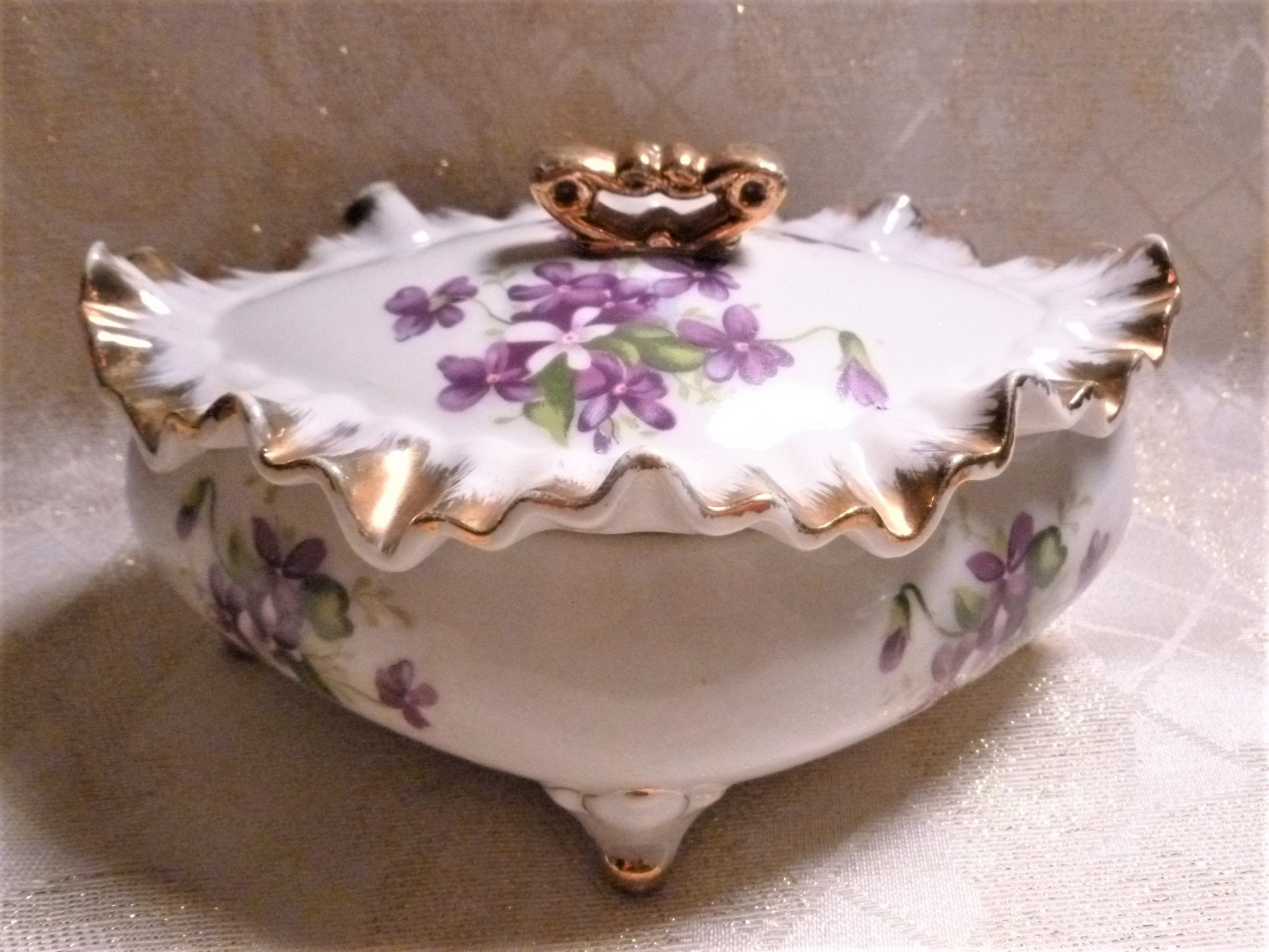 Violet Trinket Or Candy Dish With Lid Ruffled Edge Handpainted Violet ...
