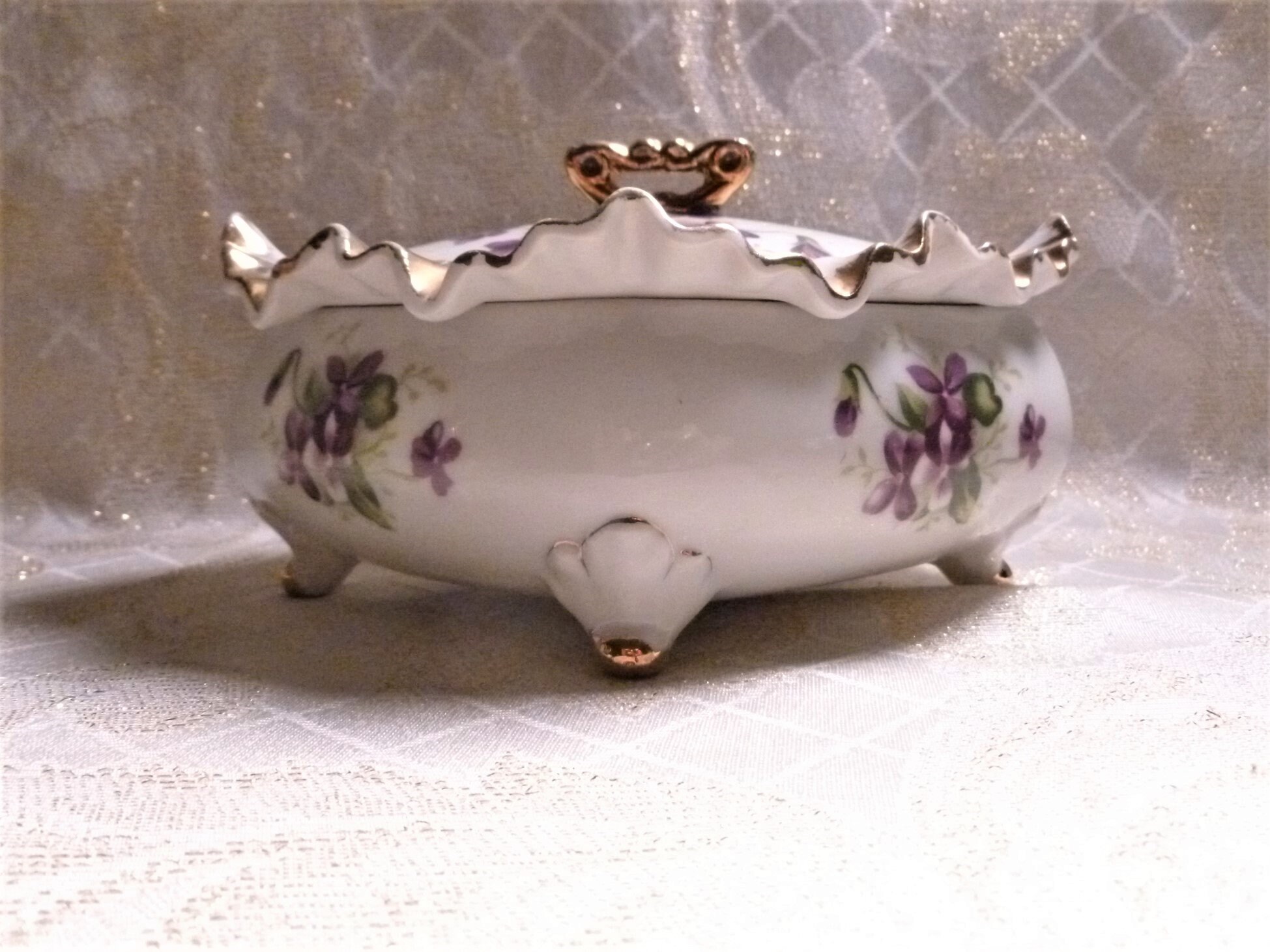 Violet Trinket Or Candy Dish With Lid Ruffled Edge Handpainted Violet ...