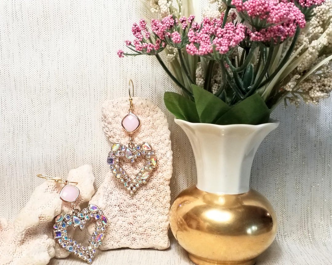 Earrings Beautiful Arora Borealis Hearts With Pink Detail Perfect Gift ...