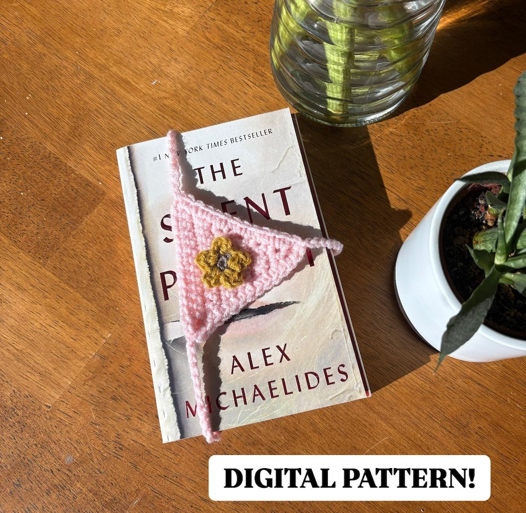 Crochet Book Thong Pattern! Beginner Crochet Pattern, Book Club Gifts ...