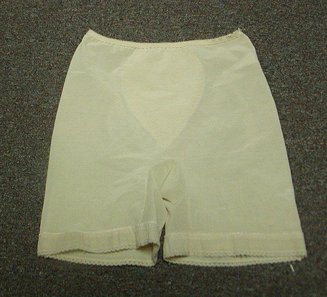 Vintage Vassarette Underneath It All Moderate Control Long Leg Girdle ...