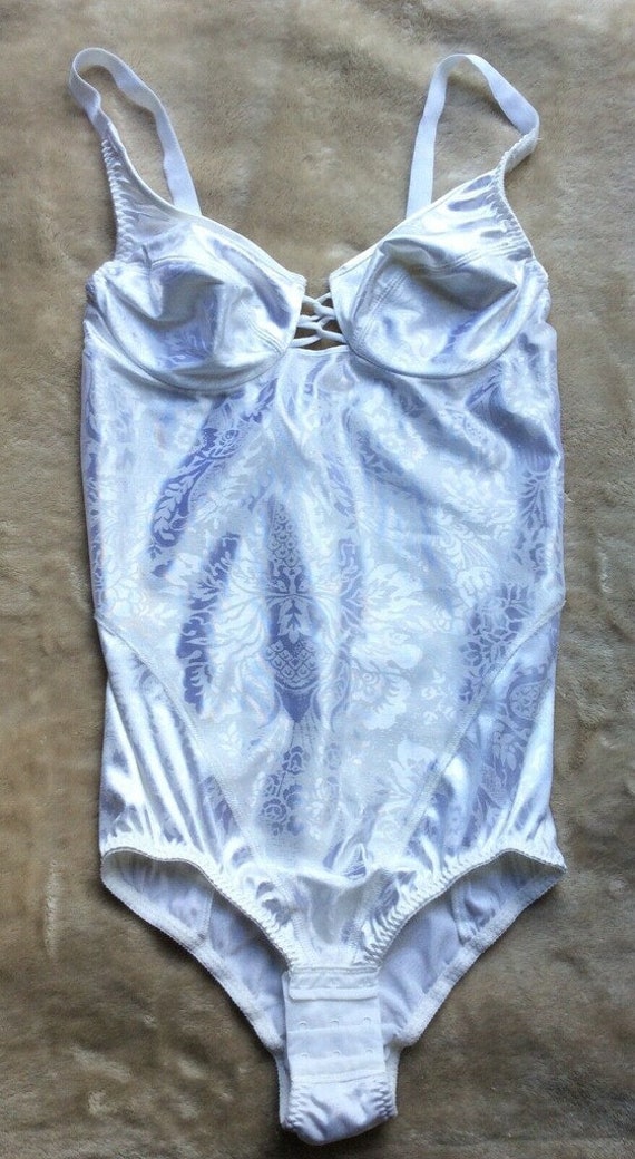 vintage white satin control - Gem