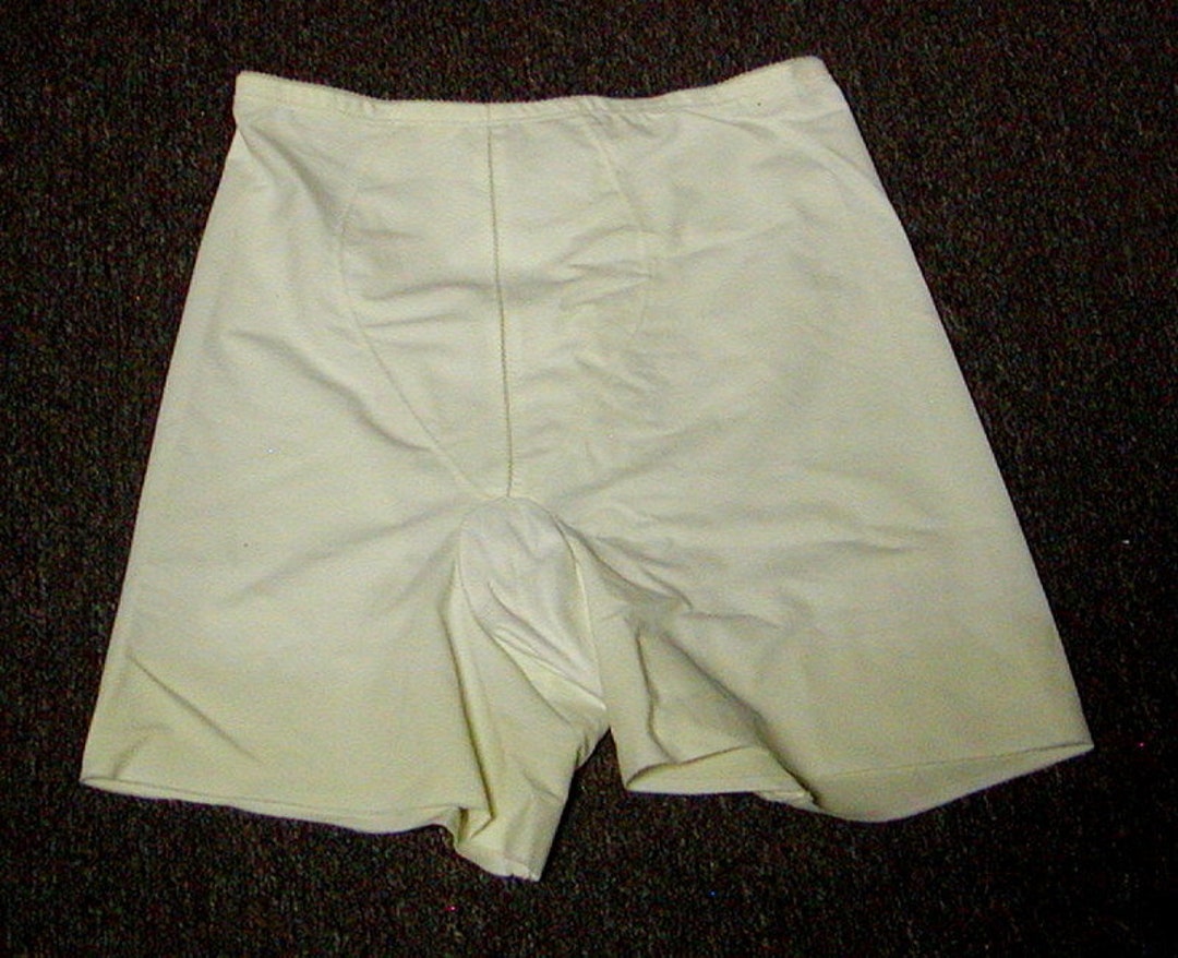 Vintage New Playtex Sleek Firm Control Long Eg Shaping Girdle White X