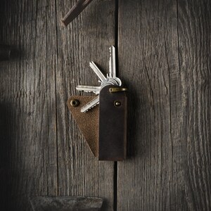 Minimalist Key Holder / Organiser, Brown Veg-tanned Crazy Horse Style ...