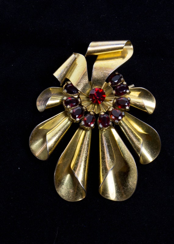 vintage red rhinestone brooch - Gem